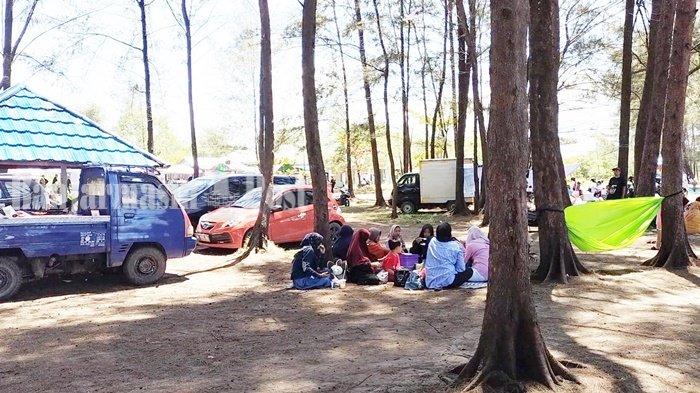 Wisata Kalsel - Berkemah di Pantai Rindu Alam di Kabupaten Tanah Bumbu ...