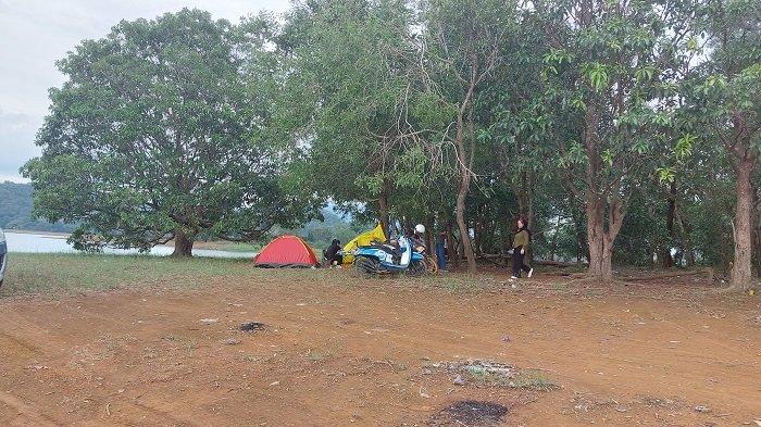 Wisata Kalsel : Serunya Kemping di Murung Batu Laba, Asyik untuk ...