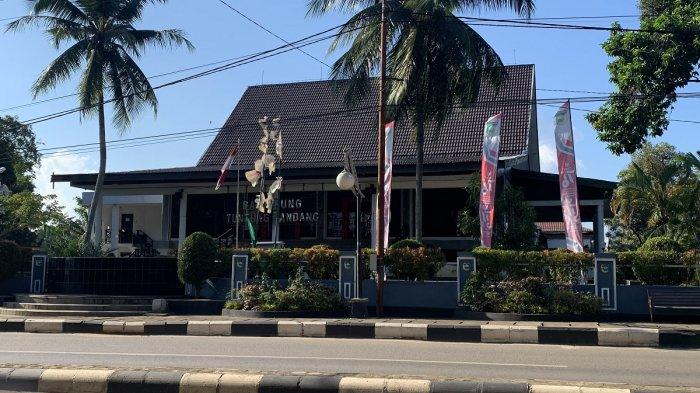 KalselPedia - Balairung Tuntung Pandang Pelaihari - Banjarmasinpost.co.id