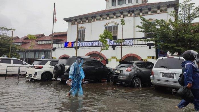 Inilah 24 Wilayah di Semarang yang Terendam Banjir, Satu Tanggul Jebol Akibat Derasnya Arus ...