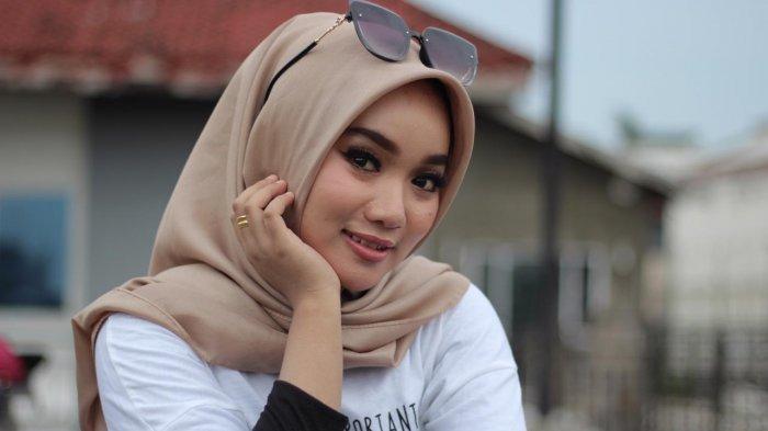 Jebolan Liga Dangdut Indonesia 2018 Bayar Kuliah dari Honorl Nyanyi ...
