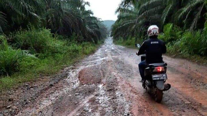 Optimalkan Penanganan Jalan ke Teningsiring, DPRD Tanahlaut Dukung ...