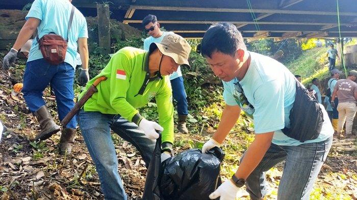 Gotong Royong Bersihkan Sungai antara Balida dan Murung Ilung di ...