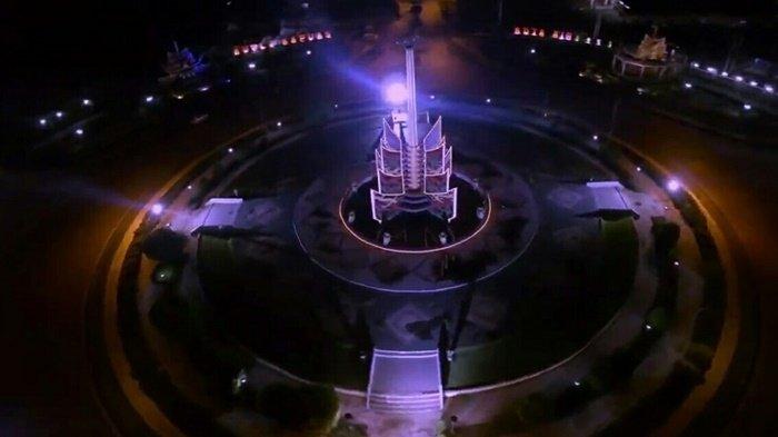 Kaltengpedia : Bundaran Besar Kuala Kapuas, Maskot Kota Air yang ...