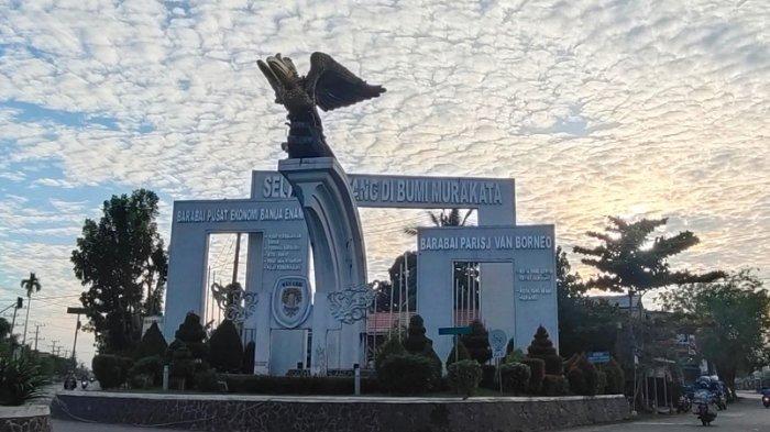 KalselPedia - Tugu Burung Anggang Kota Barabai, Ikon Bumi Murakata ...