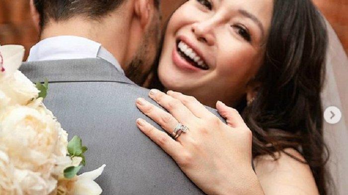 Chef Marinka Lepas Masa Lajang, Resmi Dipersunting Peter Lufting ...