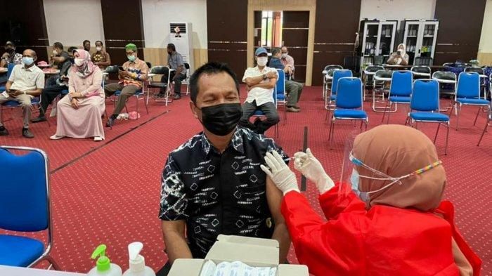 Poliban Gelar Vaksinasi Covid-19 Tahap 1, Prioritaskan PNS Senior ...