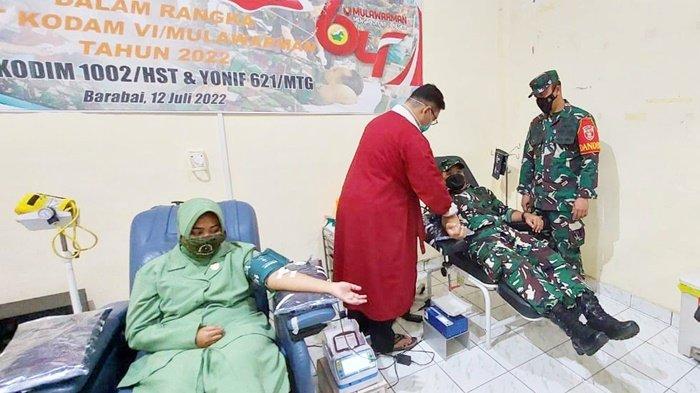 Sambut HUT ke-64 Kodam VI/Mulawarman, Kodim 1002/HST dan Yonif 621/Manuntung Baksos Donor Darah ...