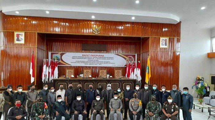 Dprd Kotabaru Paripurna Pengusulan Pemberhentian Bupati Dan Wakil