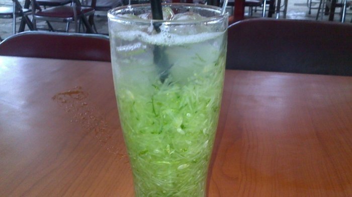 Resep Sederhana Es Timun Serut Dipadu Potongan Nenas Khas Aceh, Segeeer ...