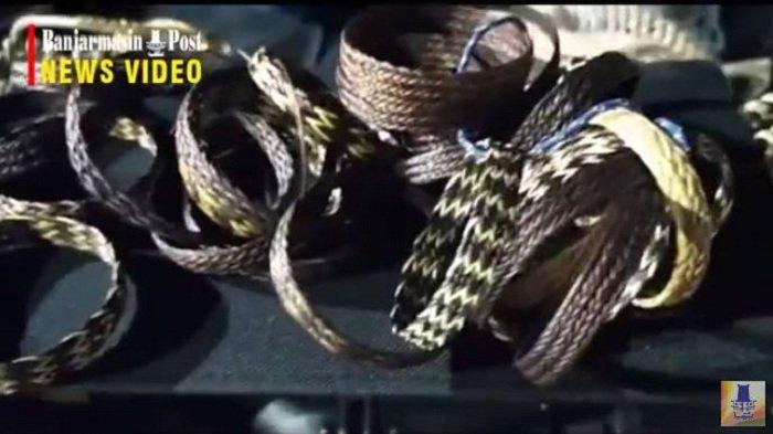 VIDEO Eksotika Anyaman Simpai Kerajinan Dayak - Banjarmasinpost.co.id