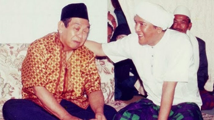 Jelang Haul Guru Sekumpul : Ini Kisah Kedekatan Guru Sekumpul dengan ...