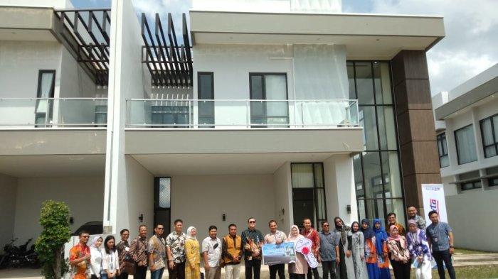 Penyerahan Grand Prize BTN Spekta, Satu Unit Rumah Mewah kepada Nasabah BTN Banjarbaru ...