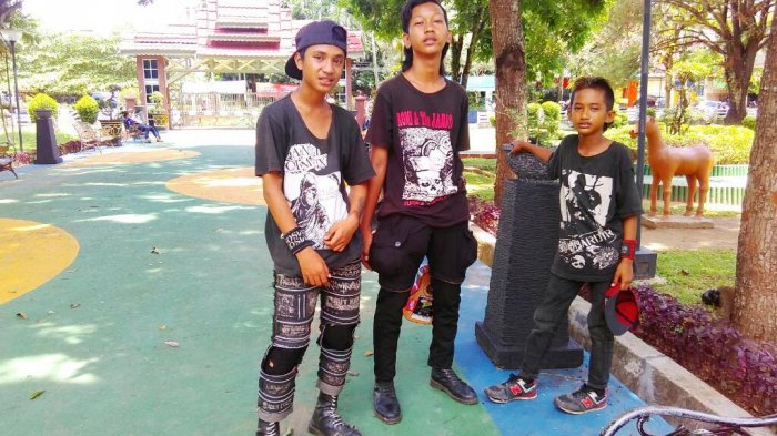 Rela Rogoh Jutaan Demi Style Anak Punk Ini - Banjarmasinpost.co.id