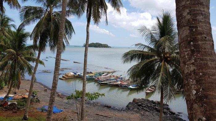 Pulau Datu Tanahlaut Kalsel Berdekatan Pantai Batakan, Begini Cara ...