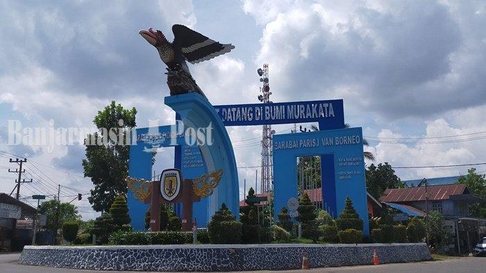KalselPedia: Burung Anggang Taman Maskot di Gerbang Pintu Masuk, Jadi Ikon Kota Barabai ...