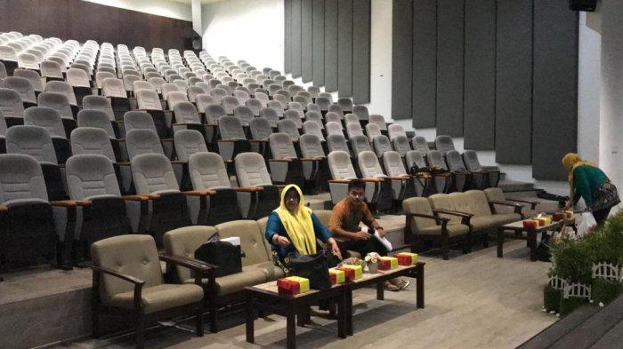 Kalselpedia: Fasilitas Lecture Teather Building ULM - Banjarmasinpost.co.id