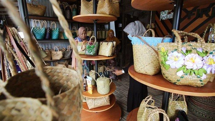 Jadi Sumber PAD Kota Banjarbaru, Kerajinan Purun Dapat Perhatian Khusus - Banjarmasinpost.co.id