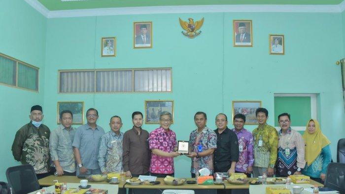 Komisi II DPRD Kalsel Berharap Alsintan Dapat Bantu Aktivitas Panen Masyarakat - Banjarmasinpost ...