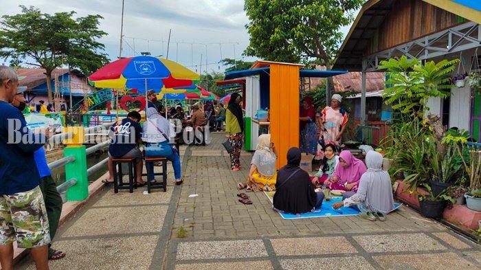Kuliner Kalsel, Menghabiskan Waktu Bersantai di Kampung Pelangi ...