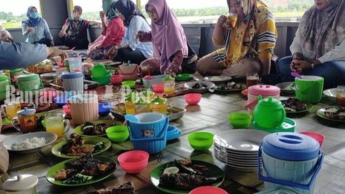 Kuliner Kalsel, Bersantap Sambil Menikmati Alam di Kawasan Danau PTPN ...
