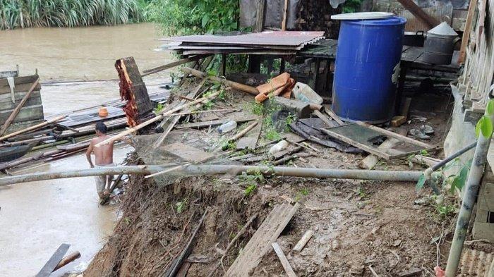 Tanah di Bantaran Sungai Balangan Longsor, Dapur Warga di Desa ...