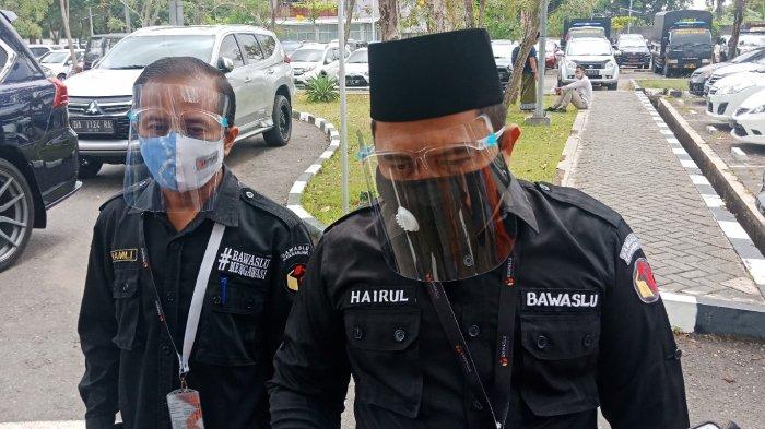 Pilkada Banjar 2020, Bawaslu Minta Paslon Tertibkan Baliho Tak Sesuai ... Pilkada Banjar 2020, Bawaslu Minta Paslon Tertibkan Baliho Tak Sesuai ...