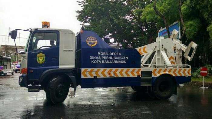 Dishub Bakal Derek Mobil yang Parkir Sembarangan Saat Haul Guru ...