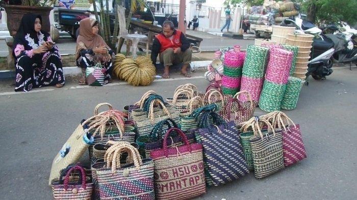 Sejarah Tikar Purun yang Memiliki Peran Penting dalam Kehidupan ...