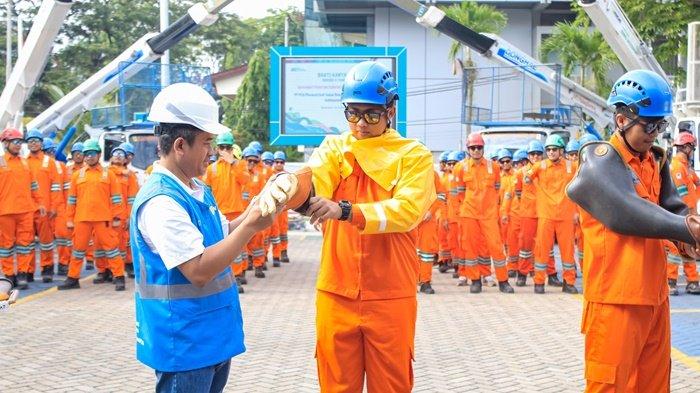 Tingkatkan Keandalan Sistem Jelang Musim Hujan, PLN Gelar Bakti PDKB ...