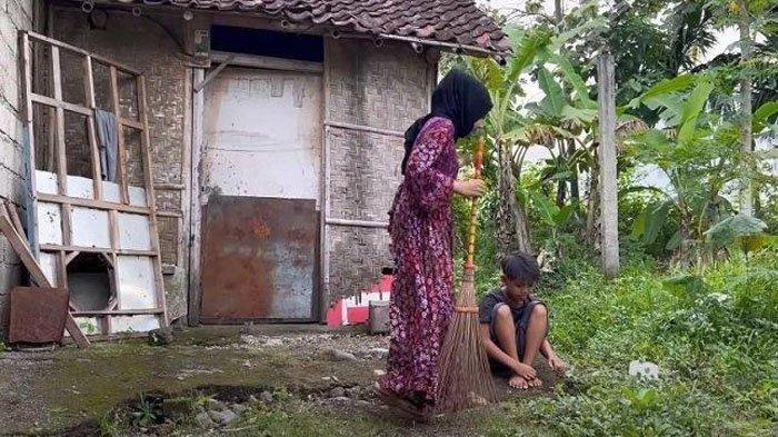 Intip Rumah Sederhana Farel Prayoga di Banyuwangi, Terbuat Dari Kayu ...