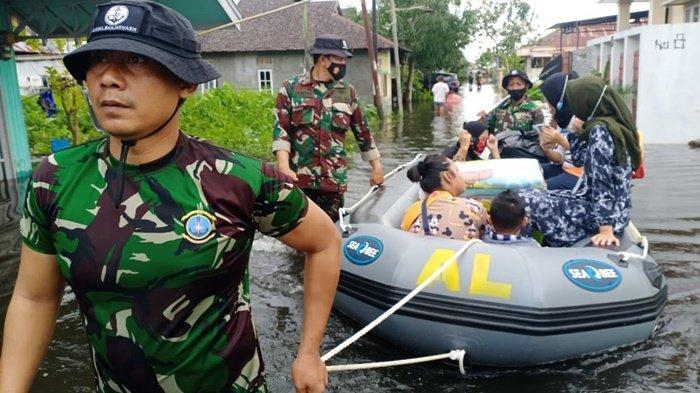 Banjir Kalsel 2021 Tim Satgas Sar Gabungan Tni Al Banjarmasin Evakuasi