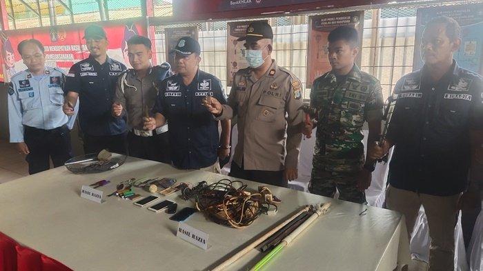 Gelar Razia Blok Hunian, Petugas Lapas Banjarmasin Temukan Sajam hingga ...