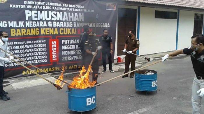 Bea dan Cukai Musnahkan 1 Juta Batang Rokok dan Ratusan Liter Miras Ilegal - Banjarmasinpost.co.id