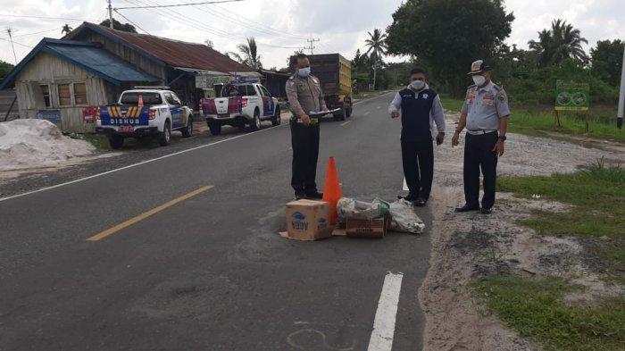 Lubang Besar Jalan Trans Kalimantan Tjilik Riwut Km 11 Palangkaraya Banyak Makan Korban ...