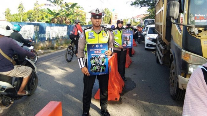 Lampu Merah di Jalan Sultan Adam Arah Sungaiandai Banjarmasin Terlalu ...