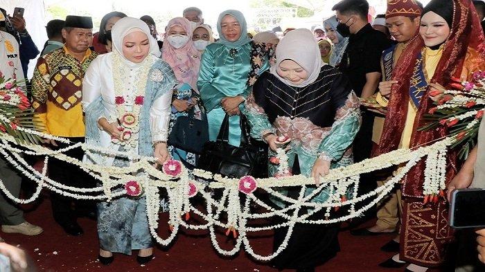 Hj Nurgita Tiyas Dampingi Ketua DPW Kementrian Agama RI Resmikan MTQ ...