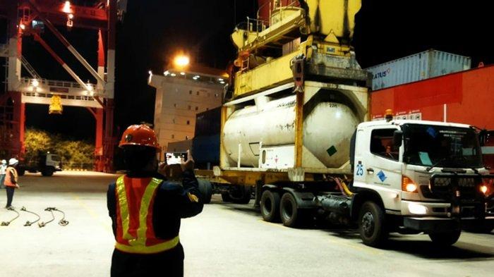 22 Ribu Liter Liquid Oksigen Tiba di Terminal Peti Kemas Banjarmasin ...