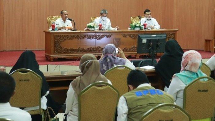 Pemko Banjarbaru Gelar Rakor Pimpinan SKPD, Bahas Penanganan Covid-19 ... Pemko Banjarbaru Gelar Rakor Pimpinan SKPD, Bahas Penanganan Covid-19 ...