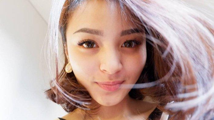 Ini Potret Revina VT yang Trending Twitter, Cuitannya Disorot Sindir ...