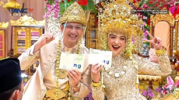 Mengejutkan Isi Hampers Ria Ricis & Teuku Ryan, Dari Perlengkapan Mandi ...