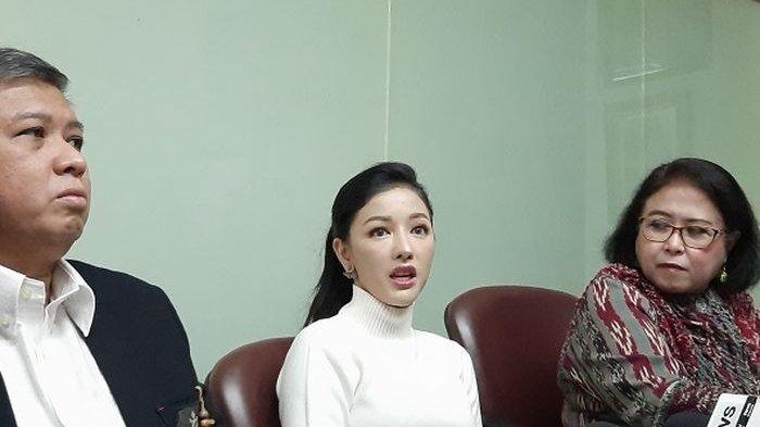 Pramugari Siwi Mengaku Tahu Siapa di Balik Akun Twitter @digeeembok ...