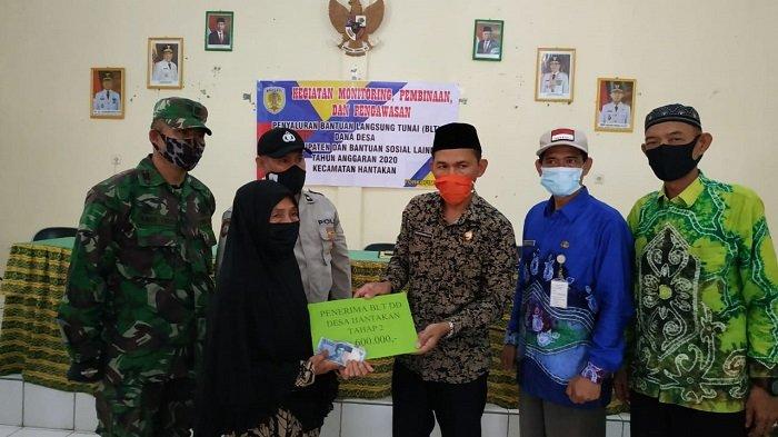 BLT Dana Desa Tahap II di HST Cair, 133 Kepala Keluarga di Hantakan Dapatkan Dana Segini ...