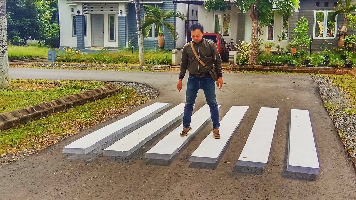 Keren, Lukisan 3D Art Street di Kota Santri, Ada Zebra Cross Melayang ...