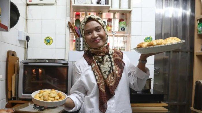 Nikmatul Rosidah, Perempuan Indonesia Ini Jadi YouTuber Populer di Hong ...