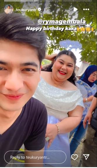 Sosok Wanita Berisi di Postingan Teuku Ryan yang Baru Cerai dari Ria ...