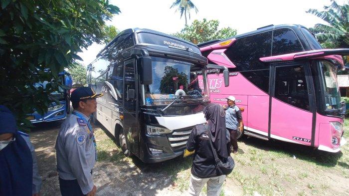 Jelang Nataru, Sejumlah Armada Bus Pariwisata Jalani Ramp Check di Kawasan Anyer - Tribunbanten.com