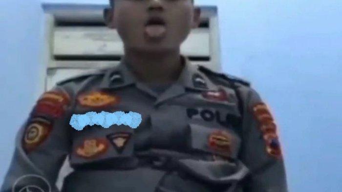 Berseragam Polisi, Pria Ini Asyik Video Call Sambil Masturbasi, Ini Kata Polda Jateng ...