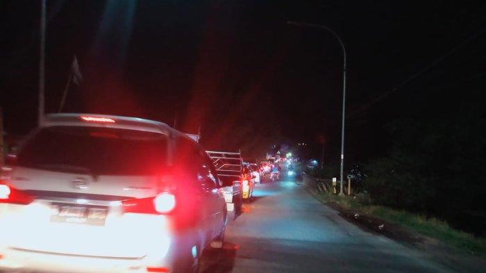 Jalan Raya Labuan-Pandeglang Dipadati Arus Balik Wisatawan ...