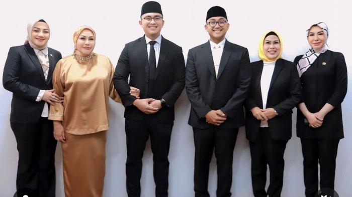 Anak Ratu Atut Dilantik Jadi Anggota DPRD Banten, Adde Rosi: Selamat ... Anak Ratu Atut Dilantik Jadi Anggota DPRD Banten, Adde Rosi: Selamat ...